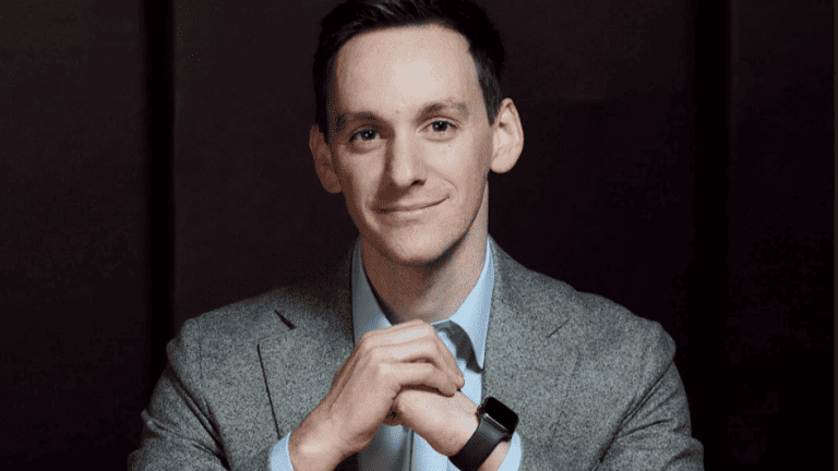 Derek Thompson | Exclusive Lavin AI & Corporate Speaker